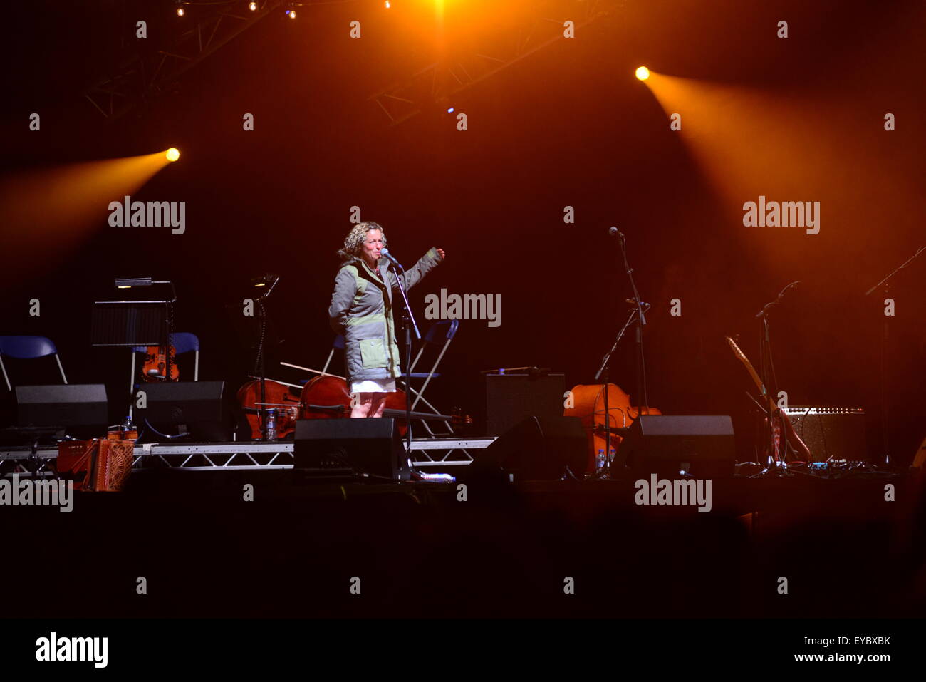 Singer kate rusby hi-res stock photography and images - Alamy