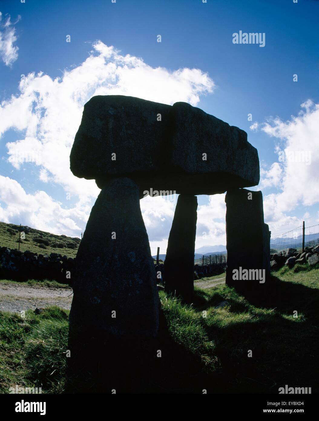 Legananny Dolmen, Co Down, Ireland; Neolithic Portal Tomb Stock Photo ...