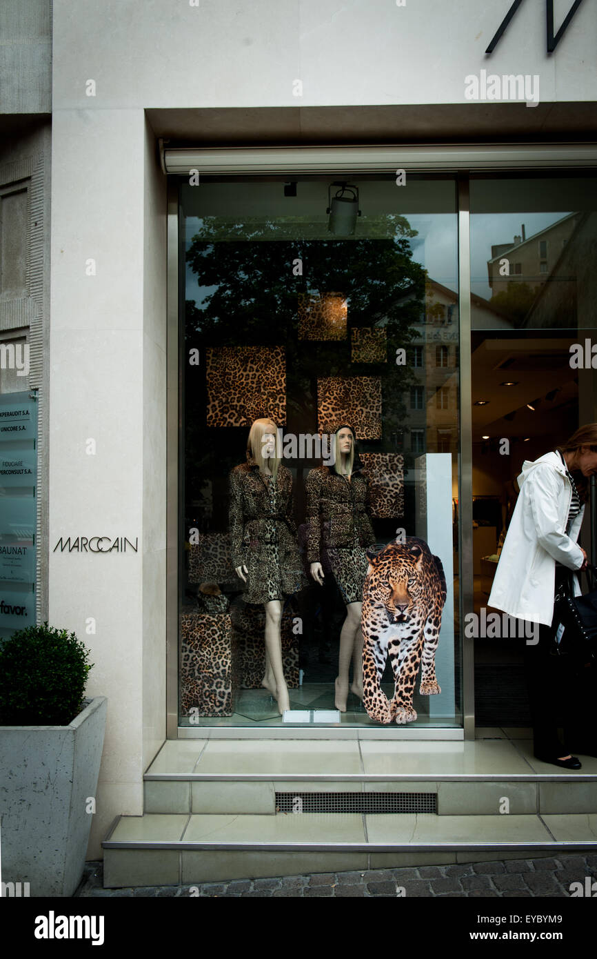 Leopard skins hi-res stock photography and images - Alamy