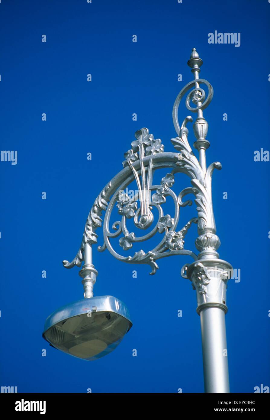 Streetlight hi-res stock photography and images - Alamy