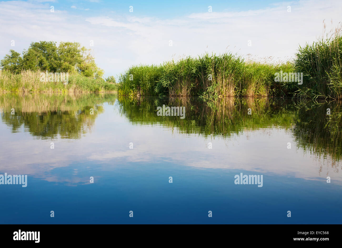 Daytime natural landscape hi-res stock photography and images - Alamy