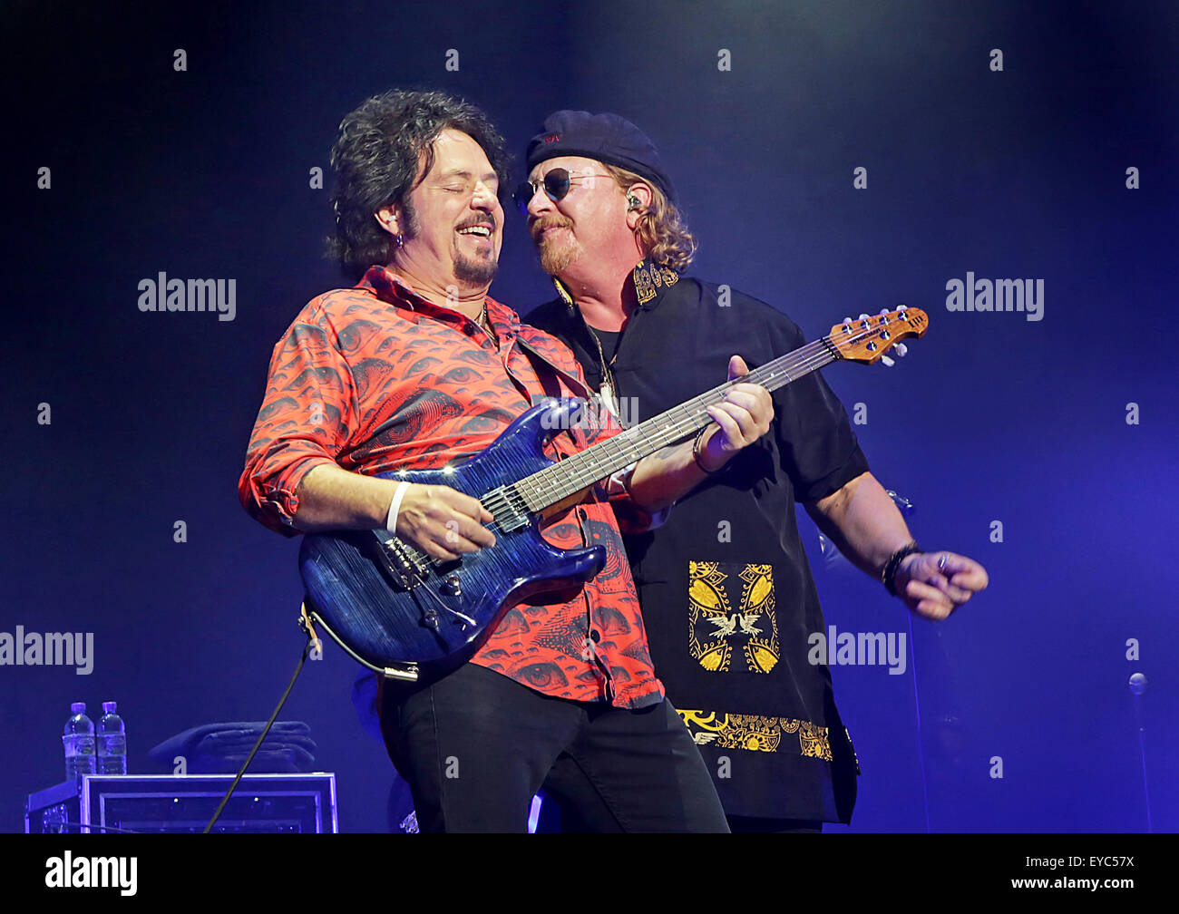 Toto band hi-res stock photography and images - Alamy