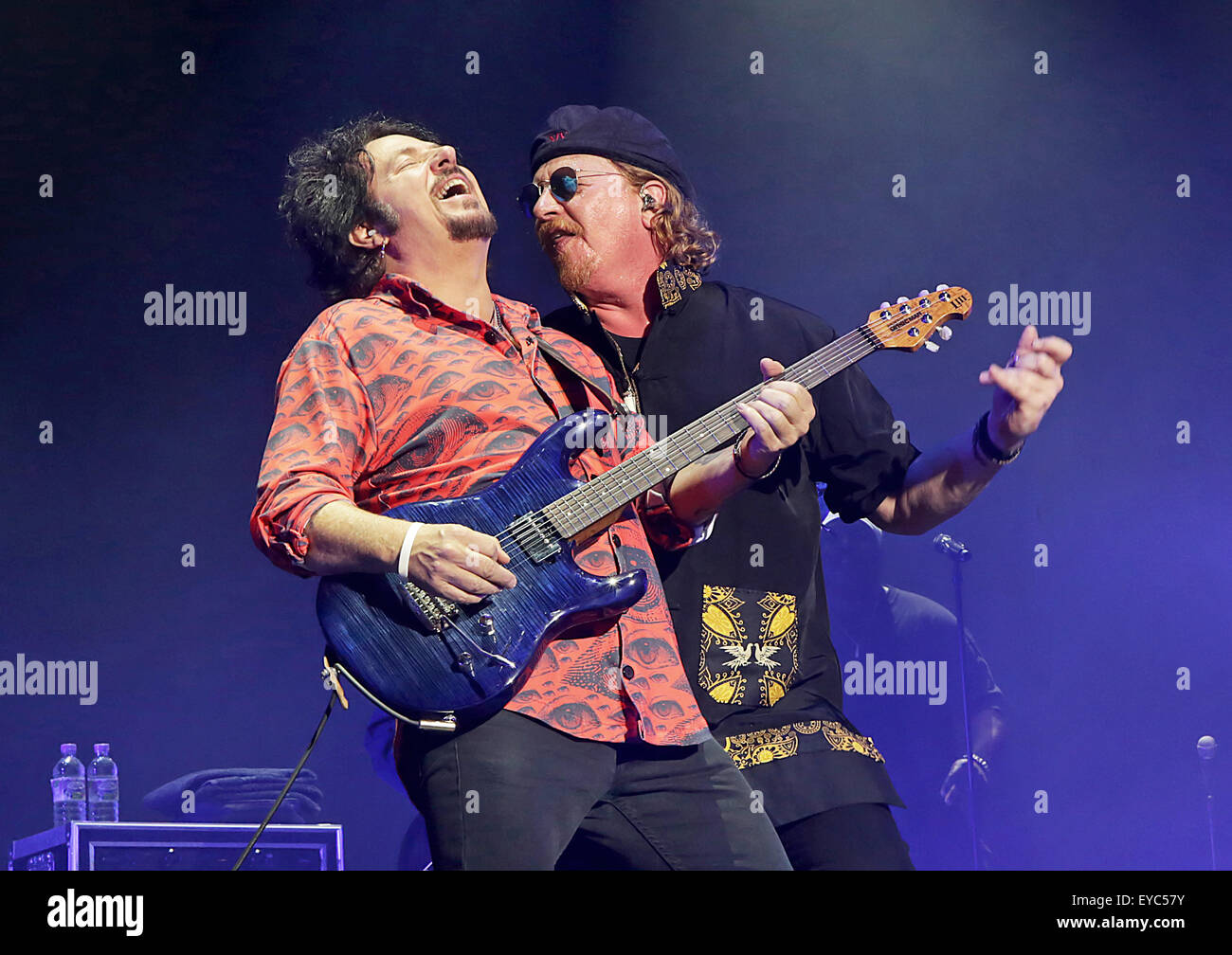 Toto band hi-res stock photography and images - Alamy