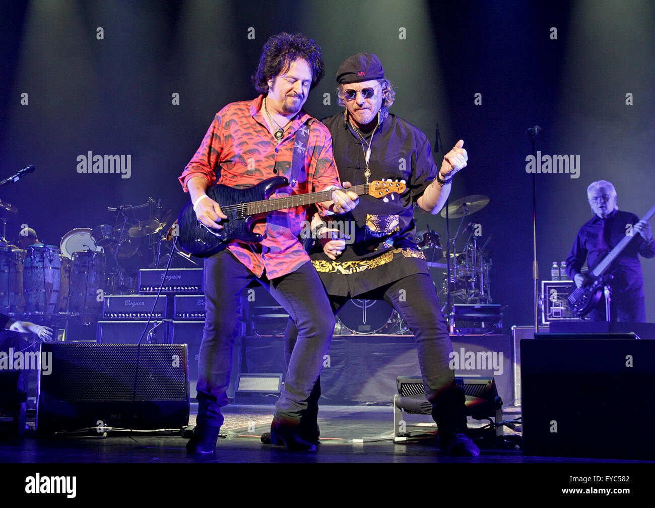 American rock band toto perform hi-res stock photography and images - Alamy