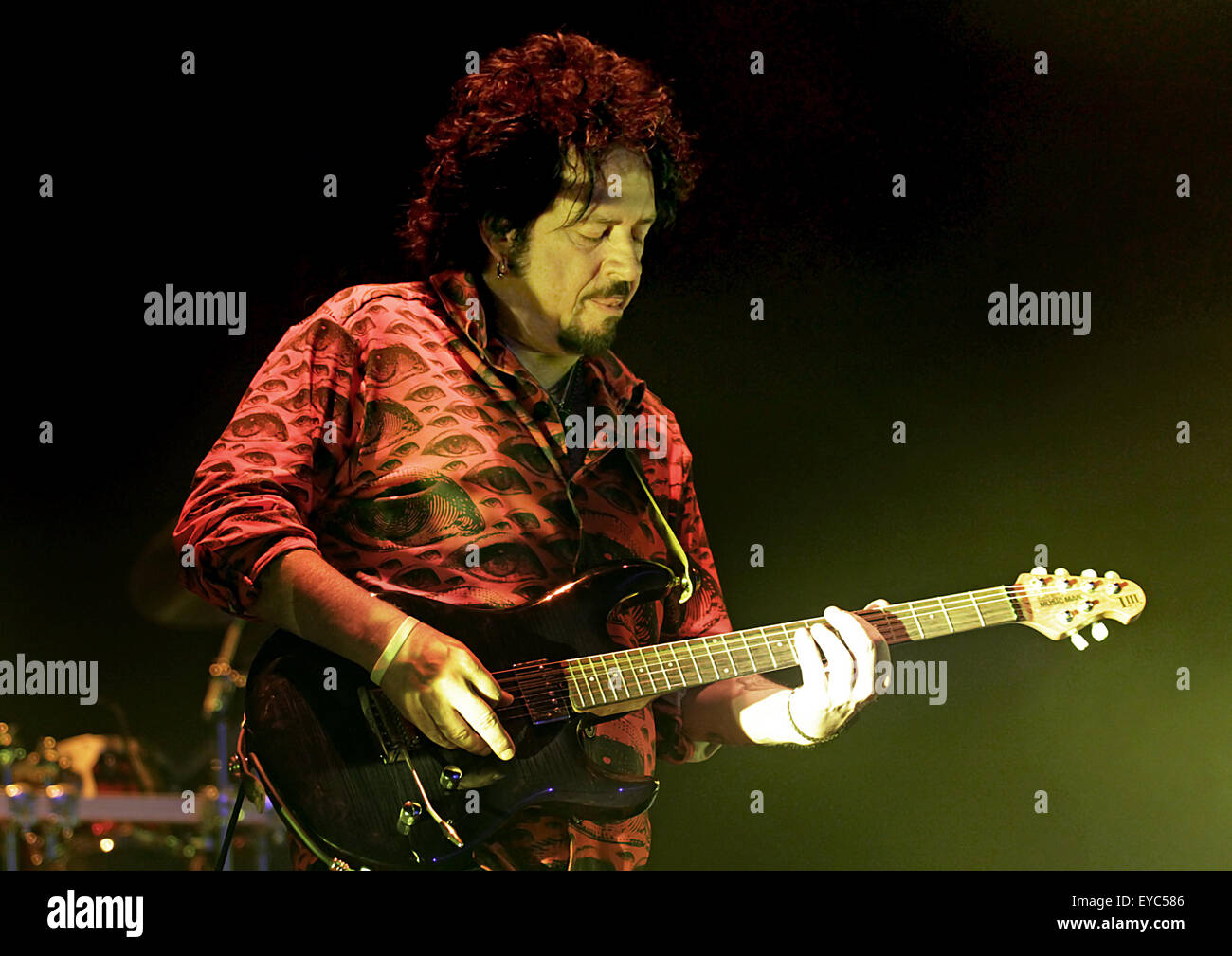 American rock band toto perform hi-res stock photography and images - Alamy