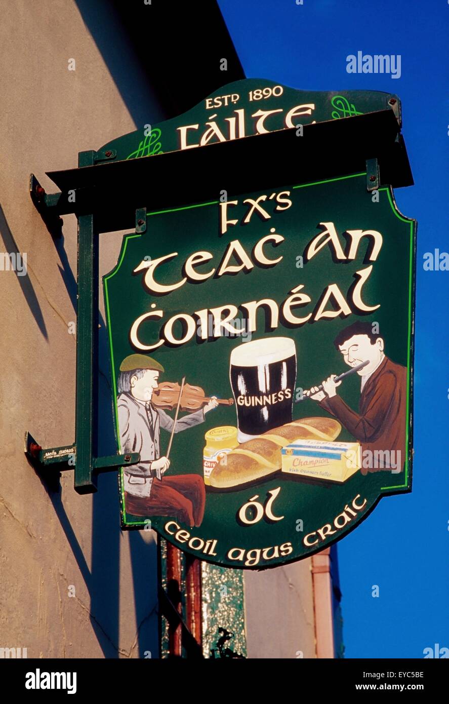 Glenties donegal ireland sign bar hi-res stock photography and images ...