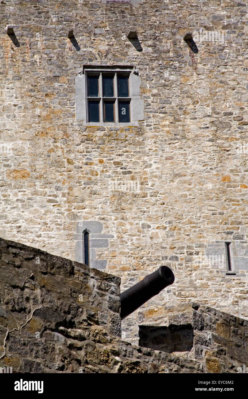 Cannon at ross castle hi-res stock photography and images - Alamy