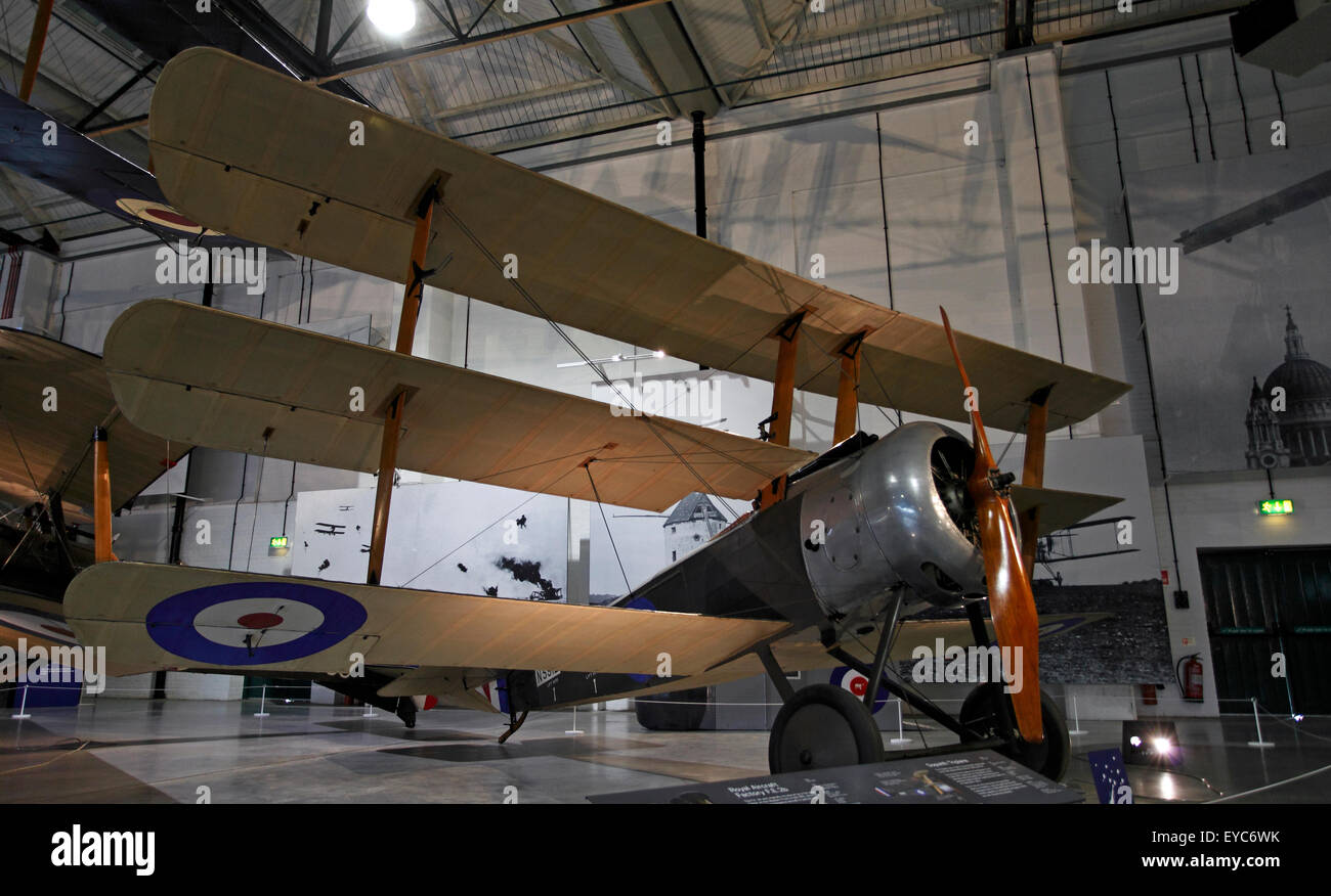 Synchronized machine guns hi-res stock photography and images - Alamy