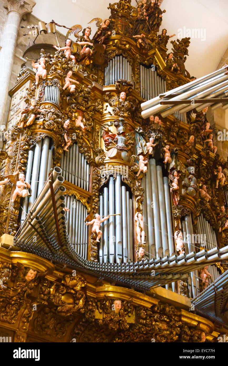 Organ in Cathedral Stock Photo - Alamy