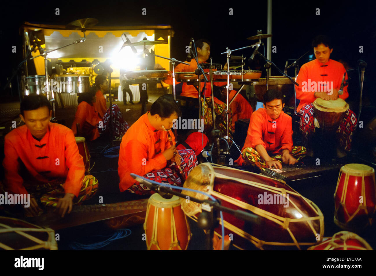 West Java (Sundanese) traditional music performance Stock Photo - Alamy