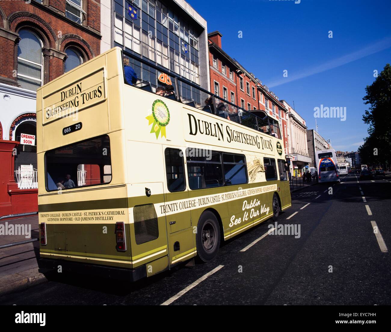 Open top vehicles hi-res stock photography and images - Alamy