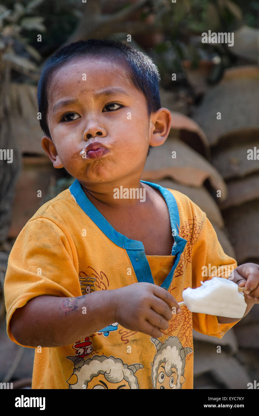 Portrait burmese boy myanmar hi-res stock photography and images - Alamy