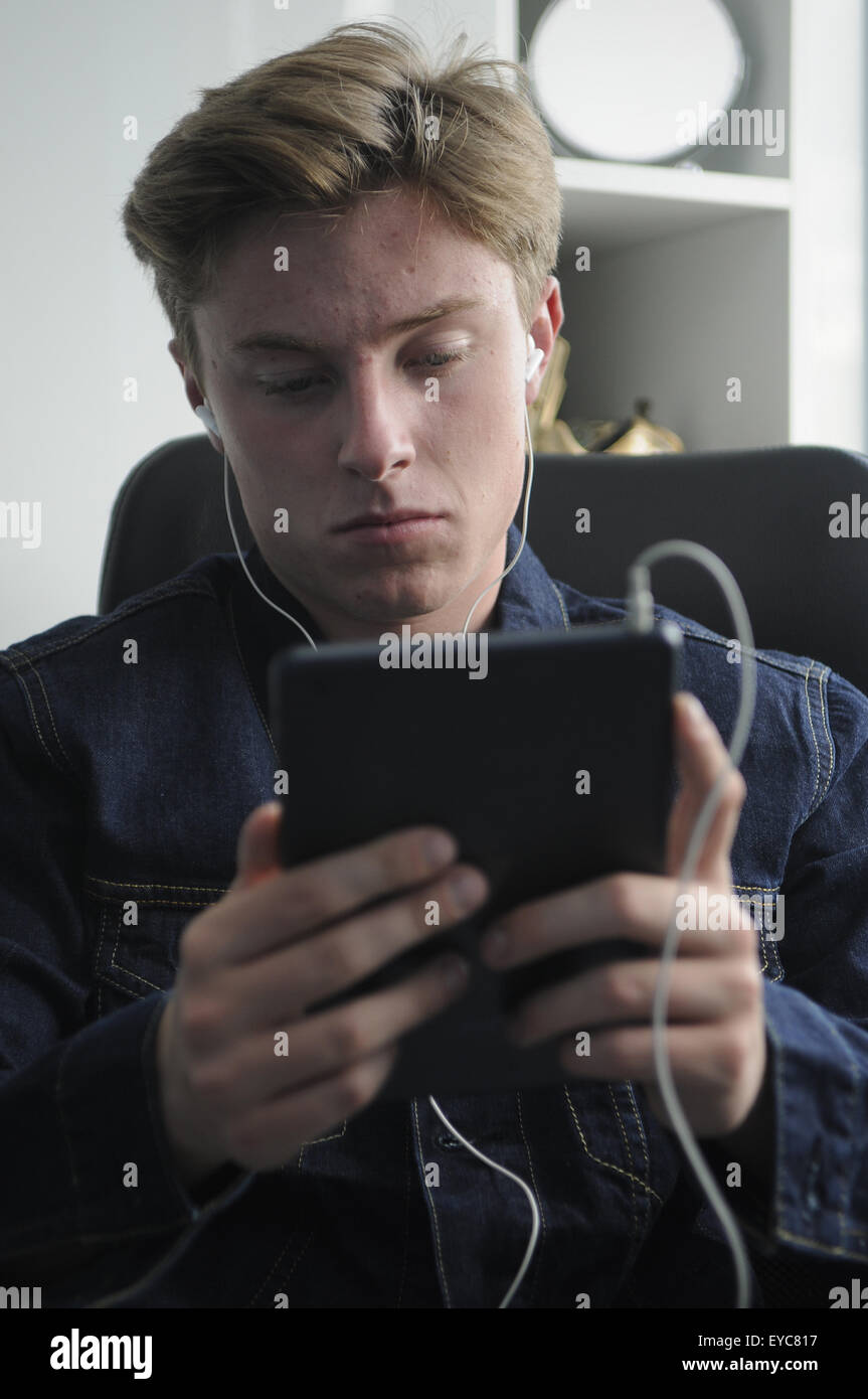 Teen boy skype hi-res stock photography and images - Alamy