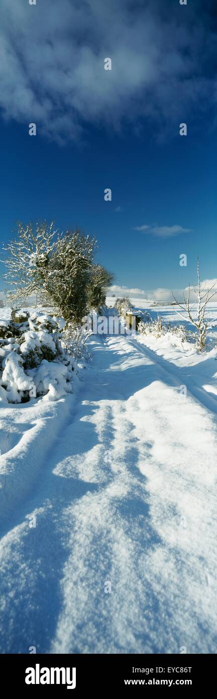 Ireland castle snow hi-res stock photography and images - Alamy