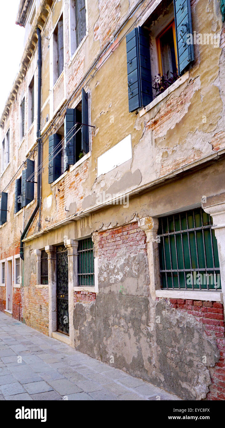 Venetian alley venice italy hi-res stock photography and images - Alamy