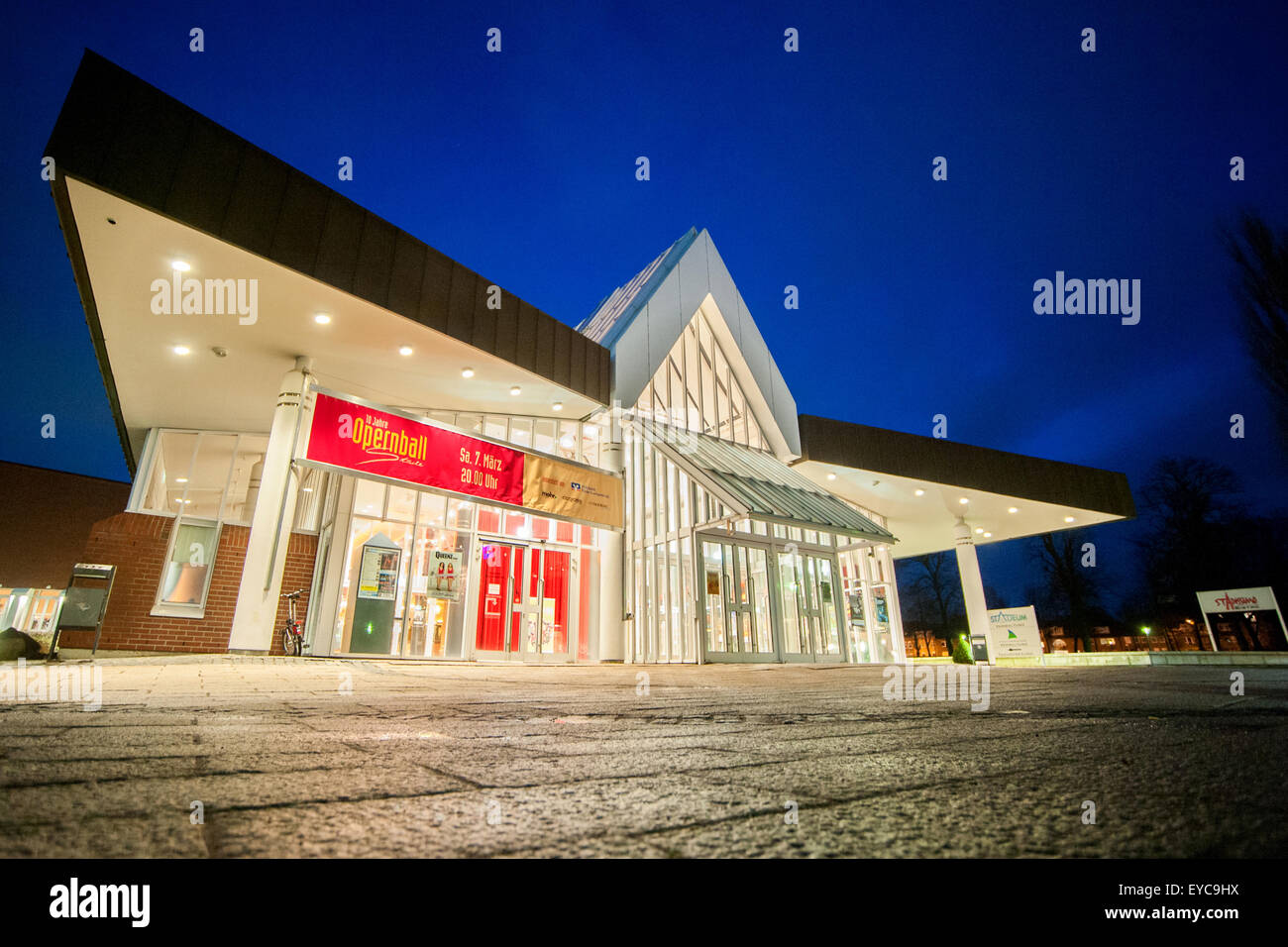 Stadeum culture center hi-res stock photography and images - Alamy