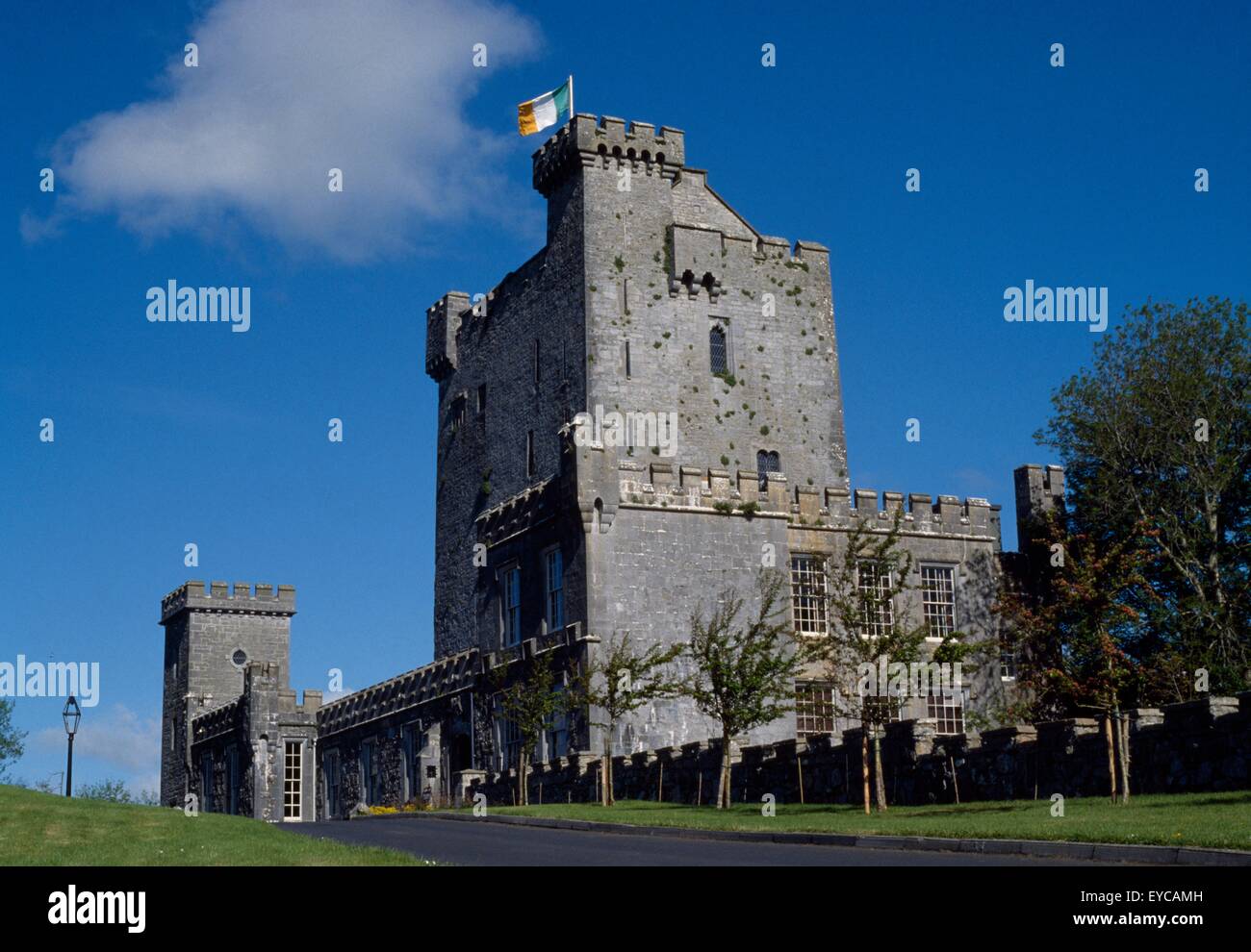 Knappogue Castle, Co Clare, Ireland; 15Th Century Castle Stock Photo ...