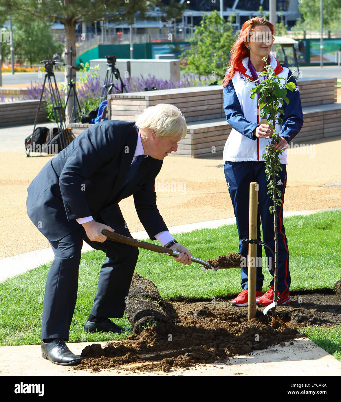 Mayor of London Boris Johnson MP plants the final tree in the Olympic ...