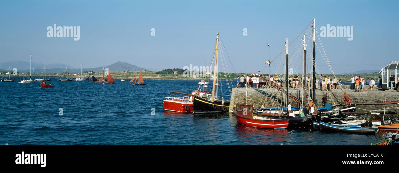 Roundstone regatta hi-res stock photography and images - Alamy