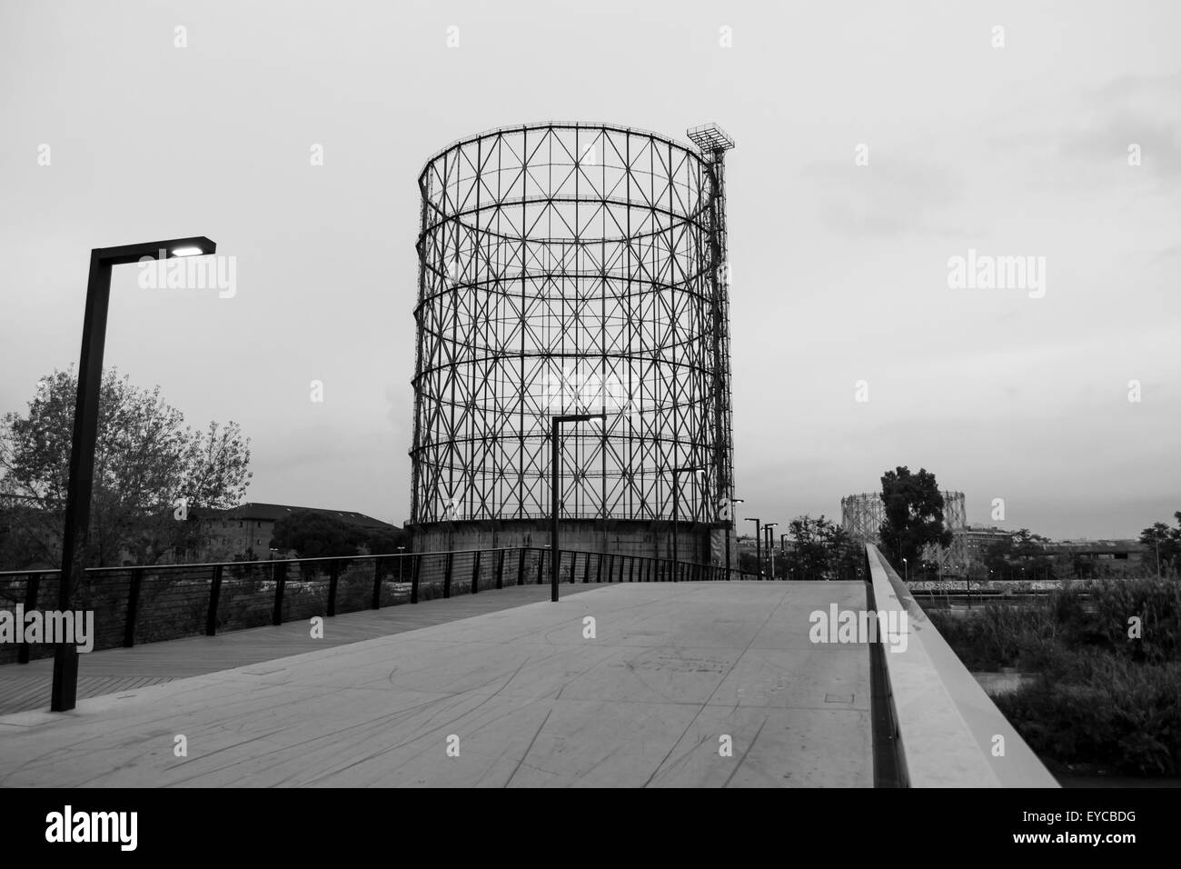 Gasometer silhouette hi-res stock photography and images - Alamy