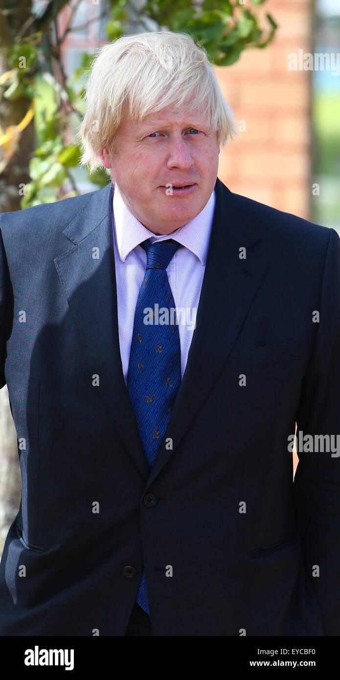 Mayor of London Boris Johnson MP plants the final tree in the Olympic ...