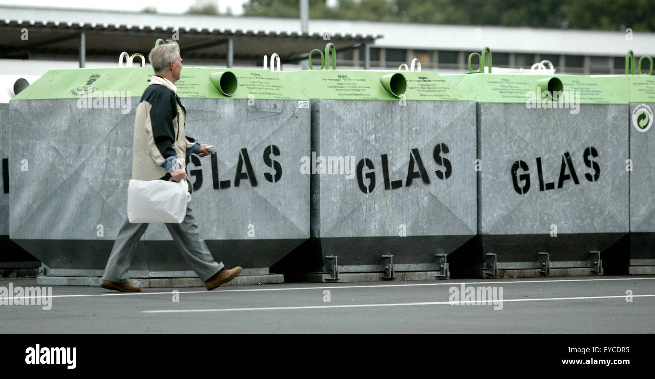 Waste glass containers hi-res stock photography and images - Alamy
