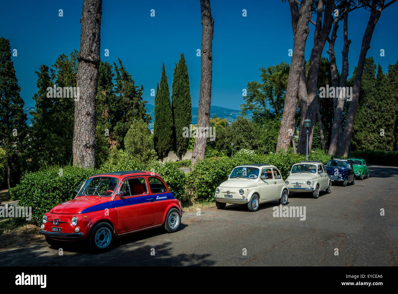 Classic cars on via hi-res stock photography and images - Alamy