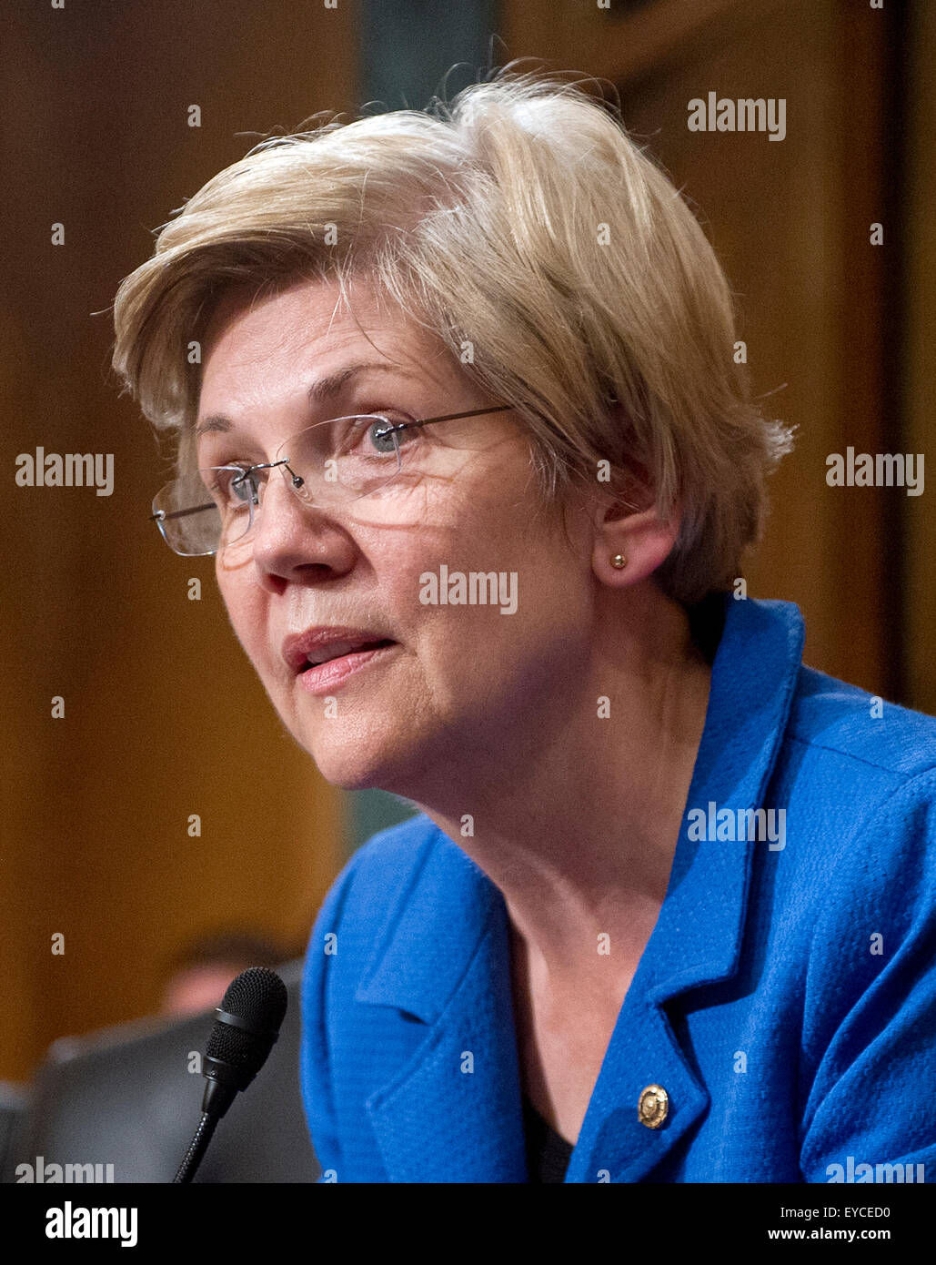 Warren report hi-res stock photography and images - Alamy