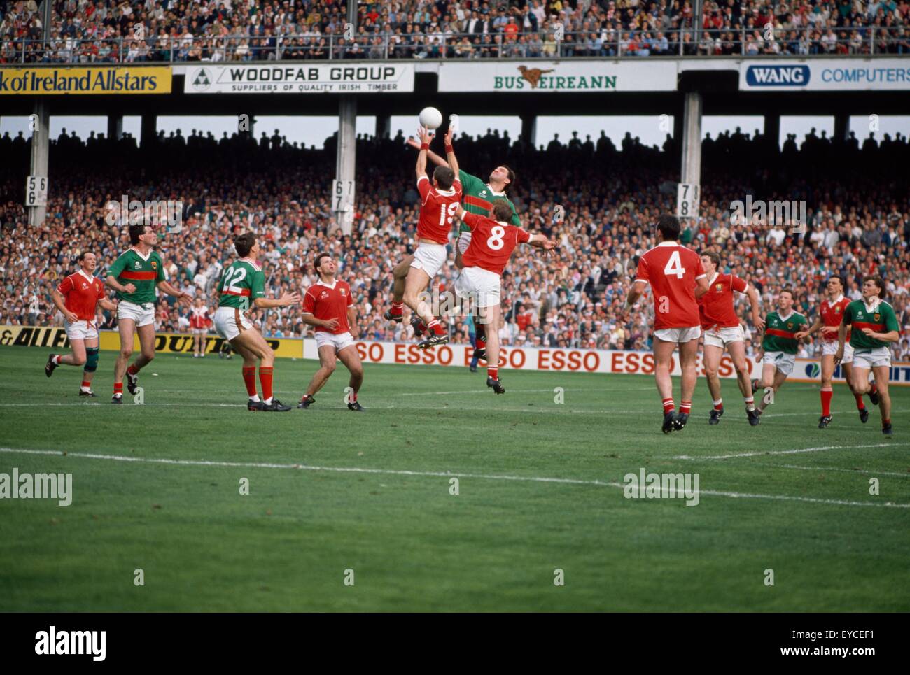 Gaelic football teams hi-res stock photography and images - Alamy
