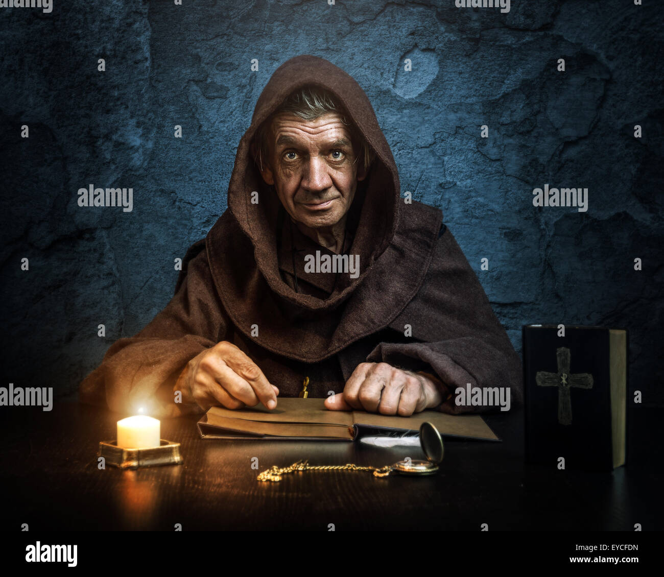 Medieval priest bible hi-res stock photography and images - Alamy