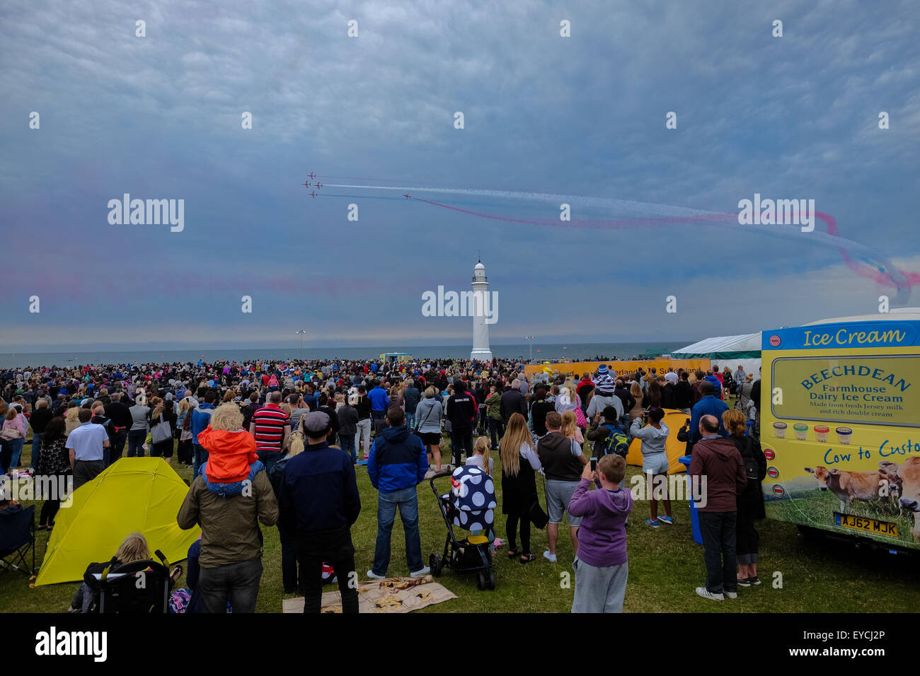 Red arrows planes hi-res stock photography and images - Alamy