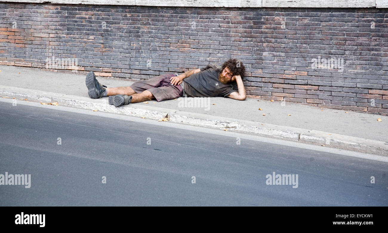Rome, a homeless man Stock Photo - Alamy