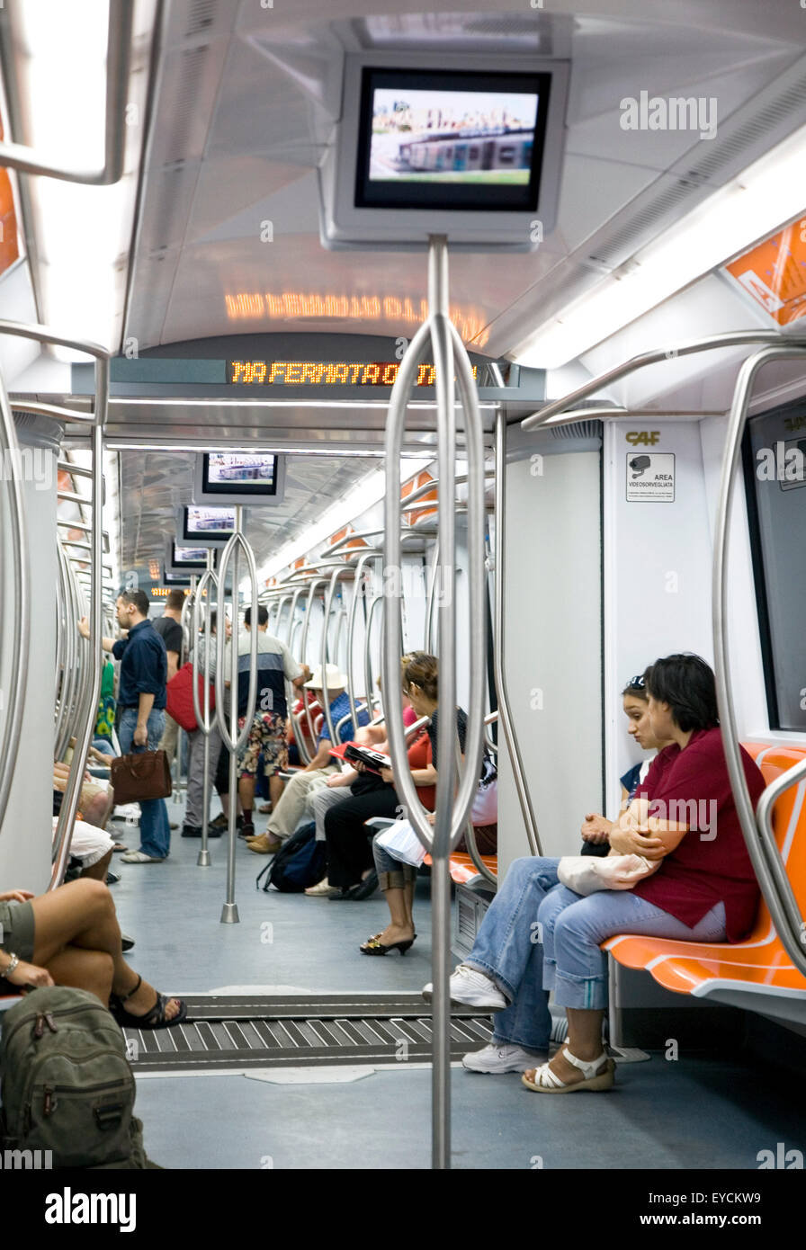 Delivery company rome hi-res stock photography and images - Alamy