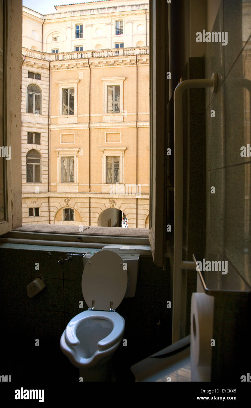 Ancient rome toilet hi-res stock photography and images - Alamy