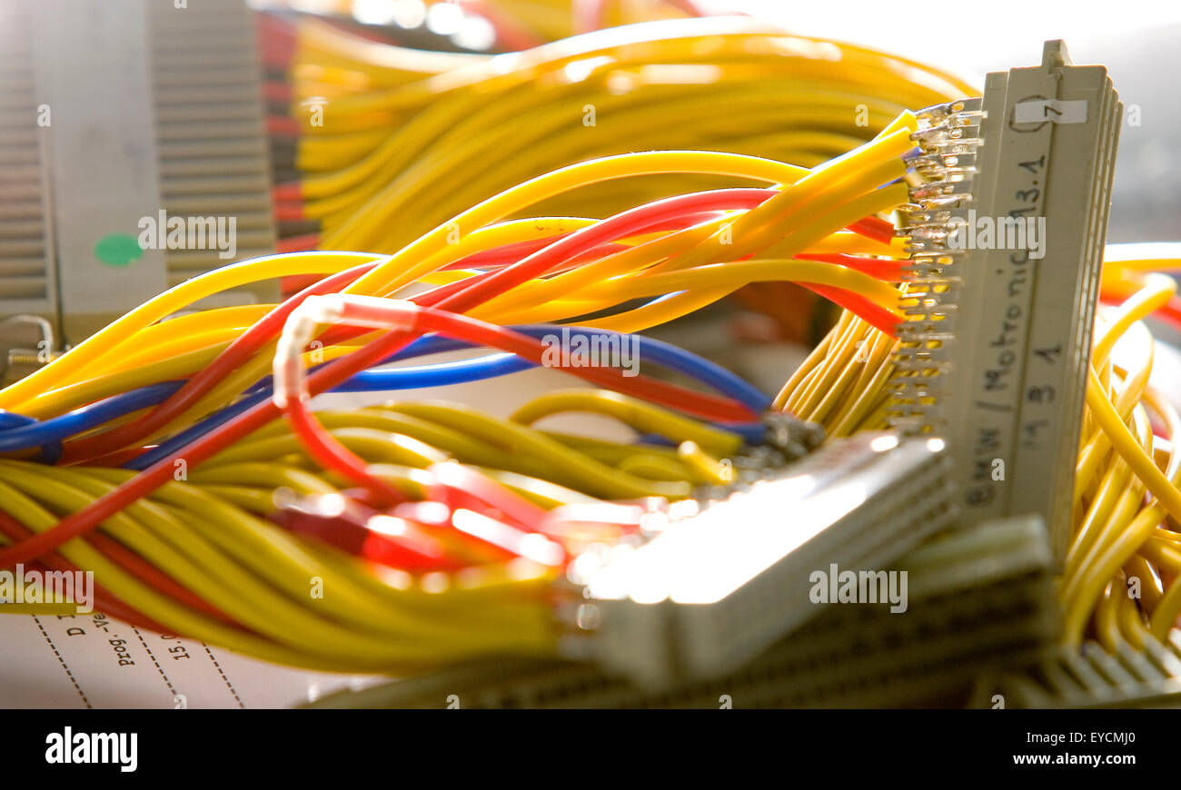 Cable tangles hi-res stock photography and images - Alamy