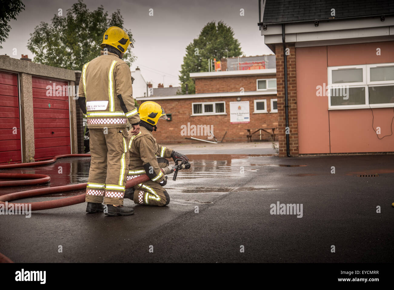 Uk firefighters hi-res stock photography and images - Alamy
