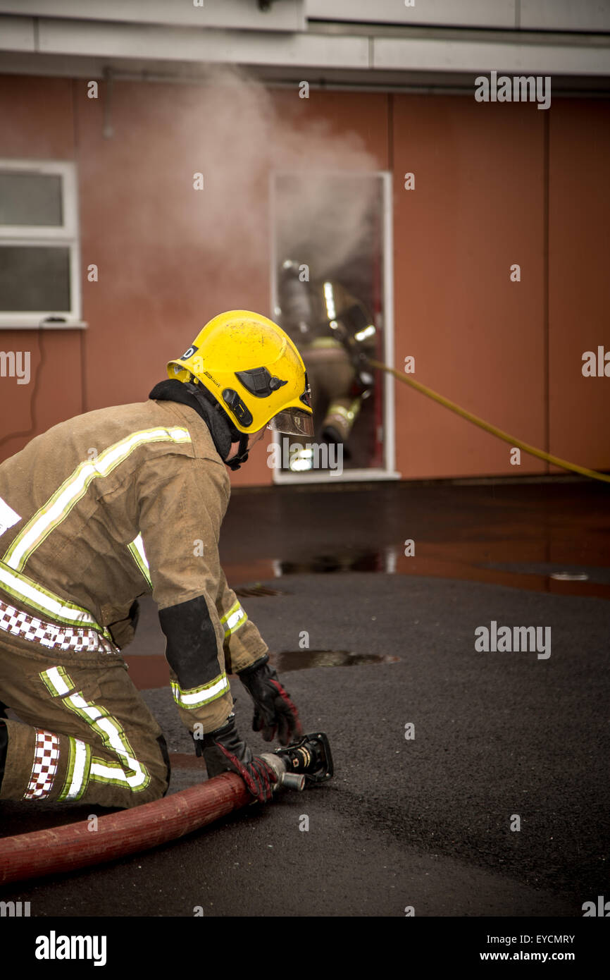 Uk firefighters hi-res stock photography and images - Alamy
