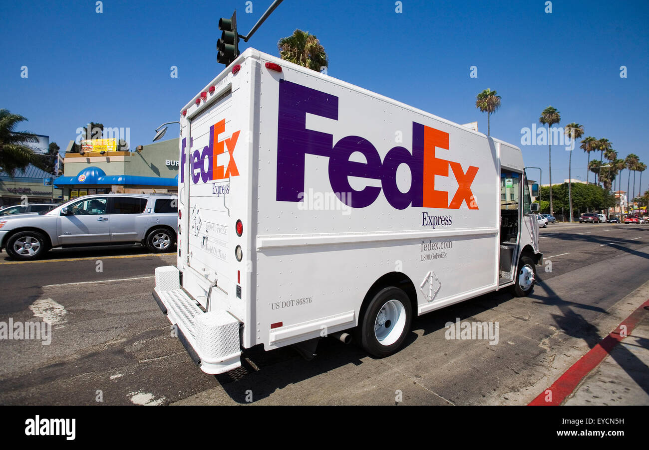 Fedex express emblem hi-res stock photography and images - Alamy