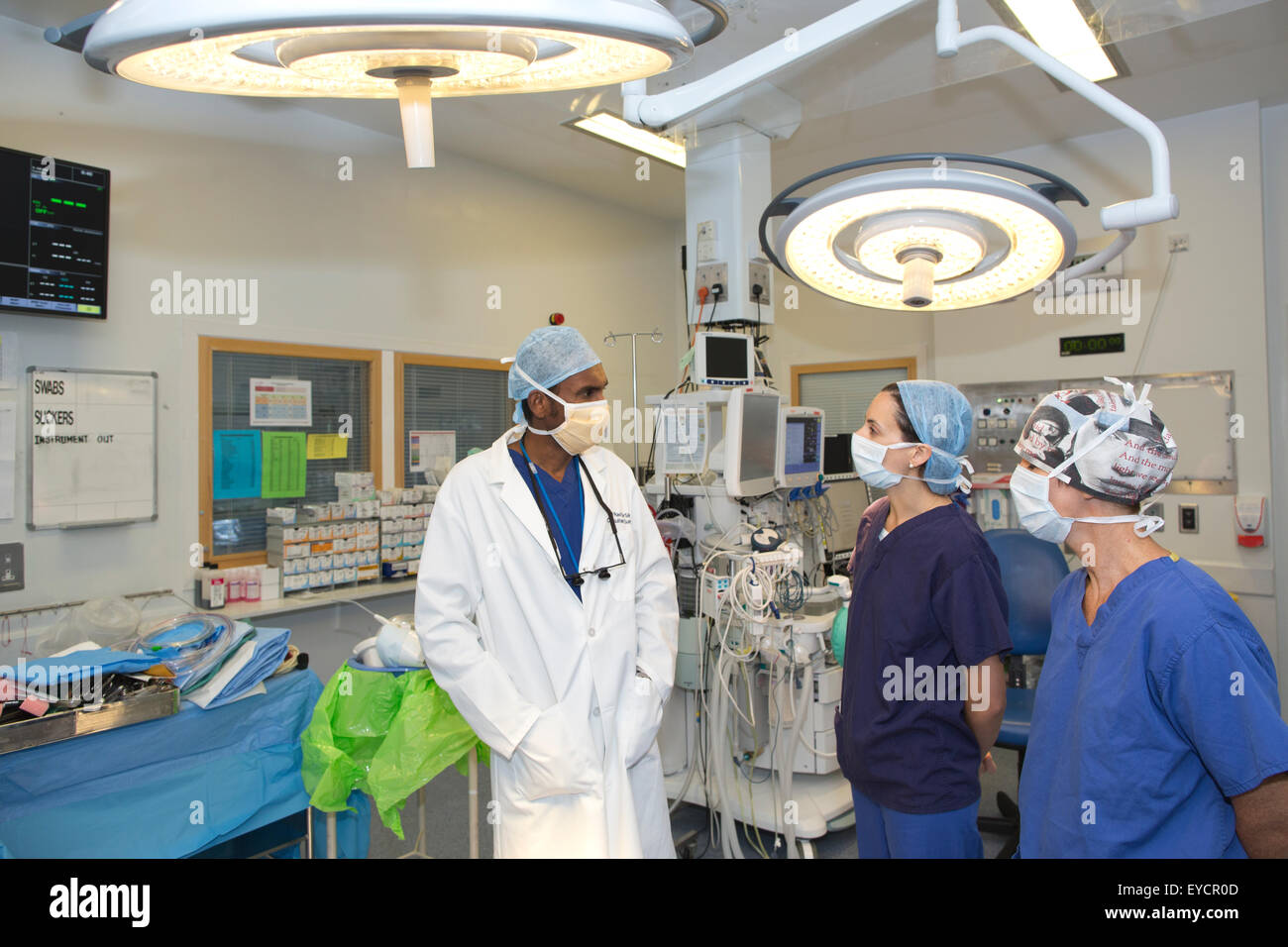 Cardiothoracic surgeons in the operating theatre at Papworth Hospital ...