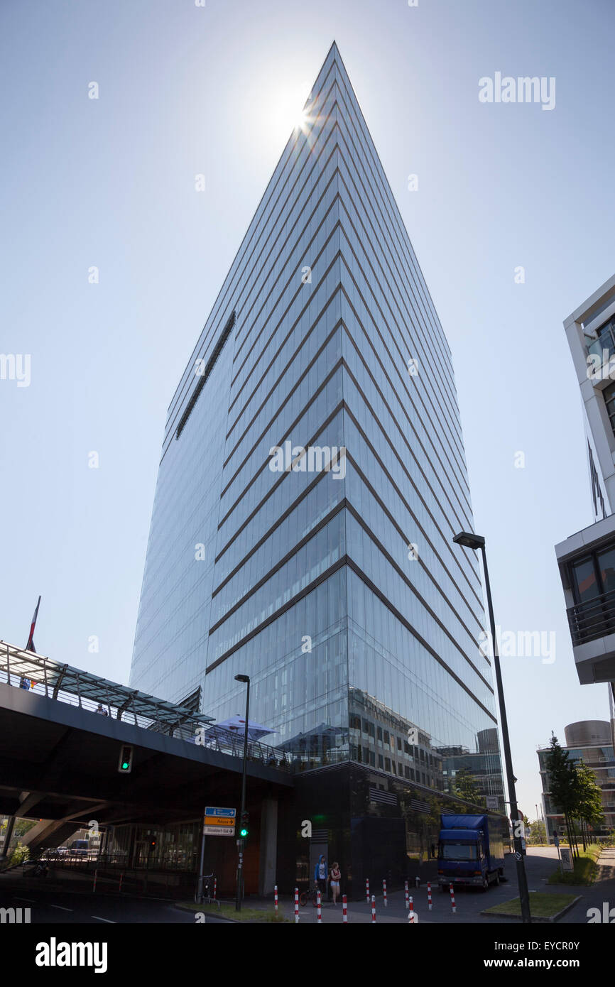 Germany, Duesseldorf, view to Stadttor Stock Photo - Alamy