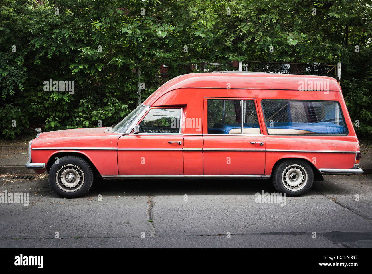 Mercedes w114 115 hi-res stock photography and images - Alamy