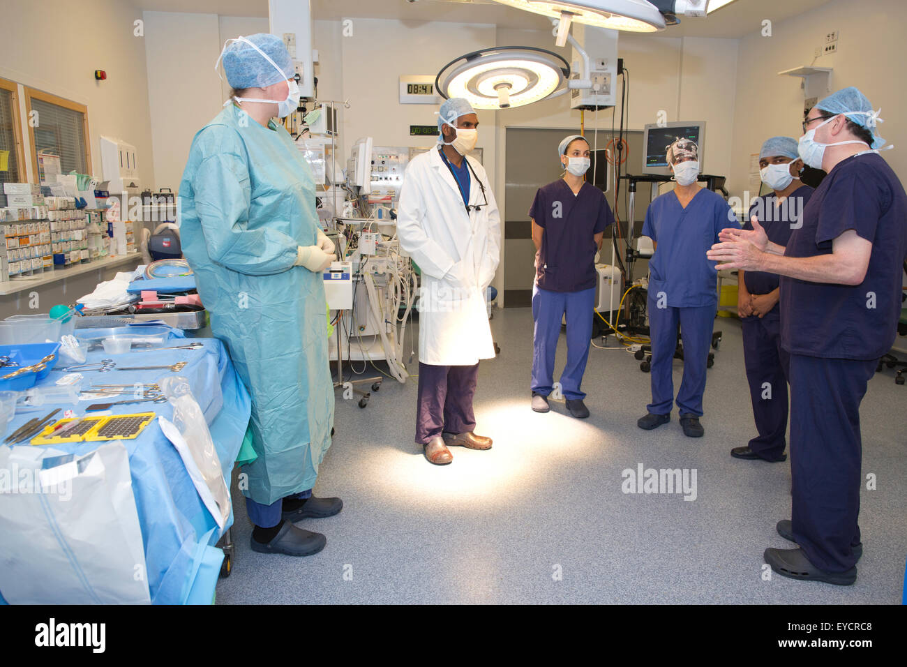 Cardiothoracic surgeons in the operating theatre at Papworth Hospital ...