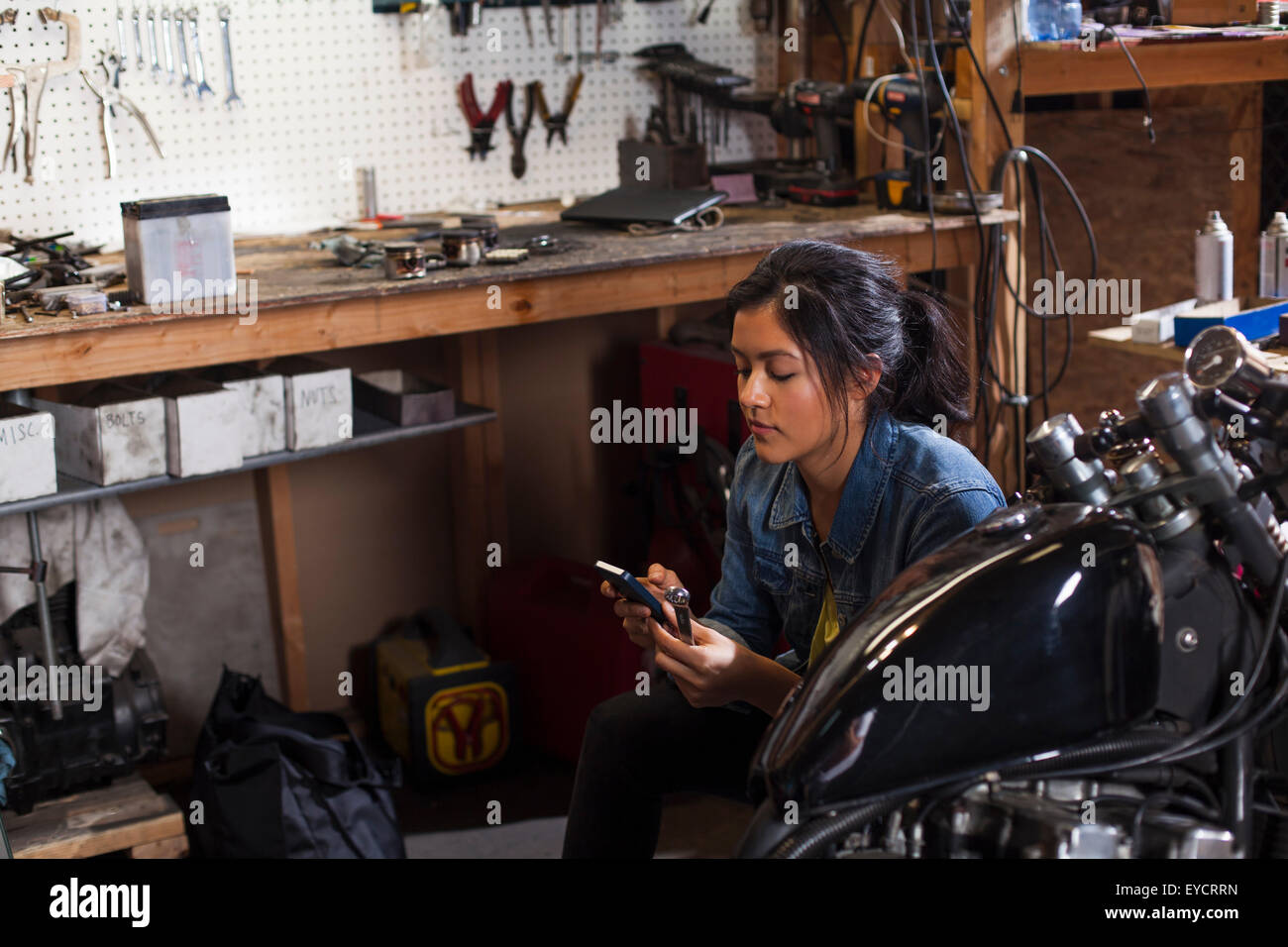 Mobile workshop hi-res stock photography and images - Alamy