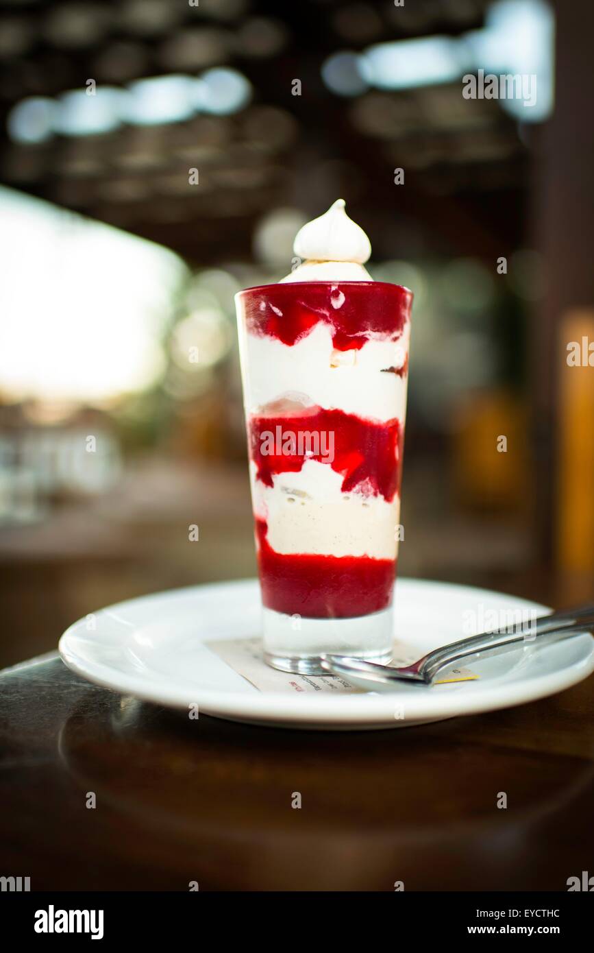 Parfait glasses hi-res stock photography and images - Alamy