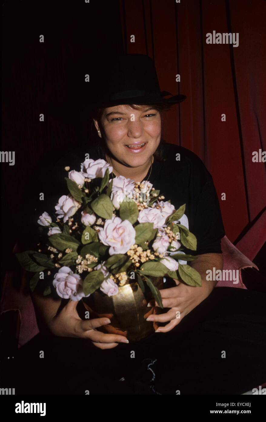 Mindy cohn hi-res stock photography and images - Alamy