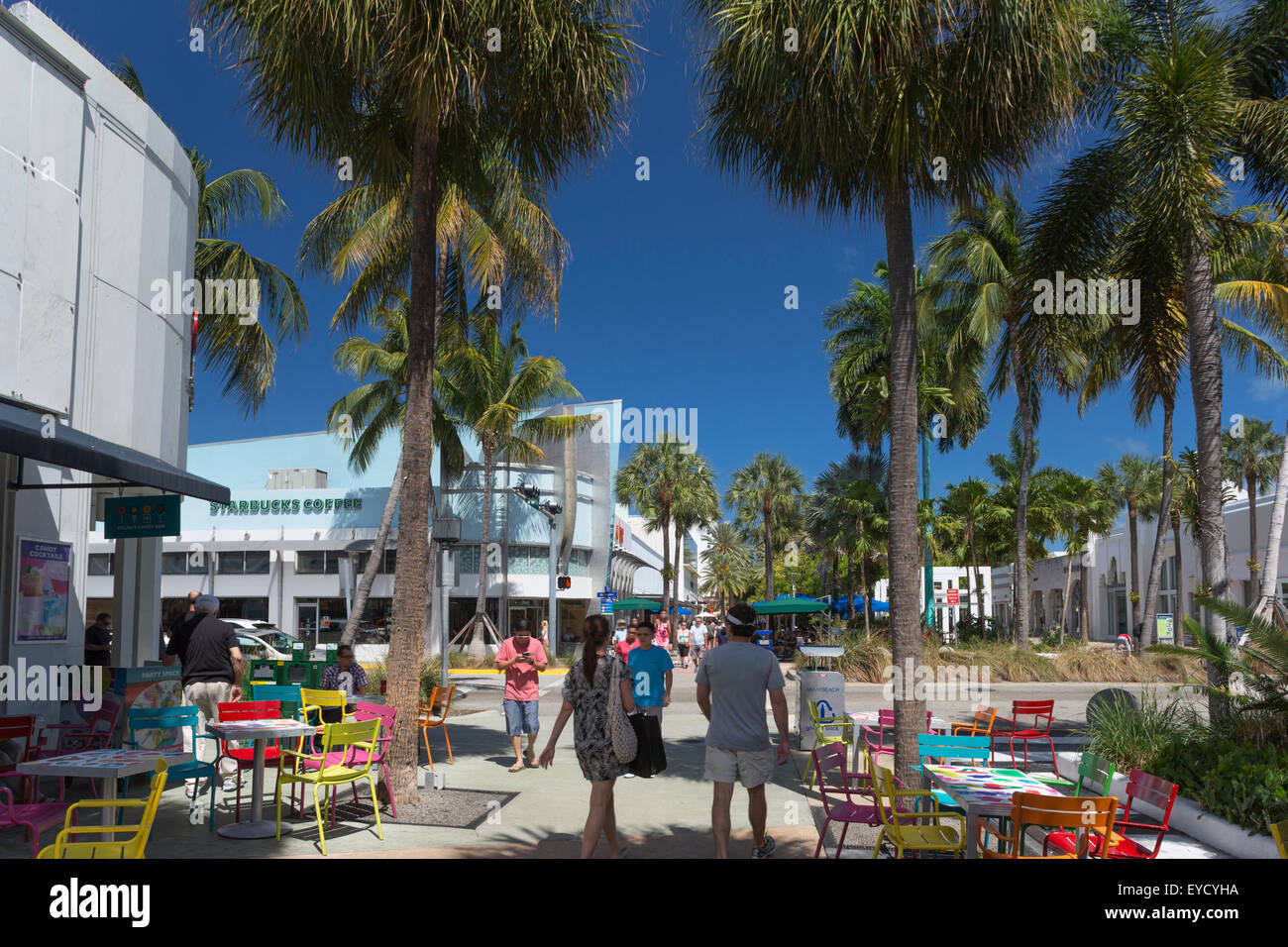 Outdoor cafes and shops hi-res stock photography and images - Alamy