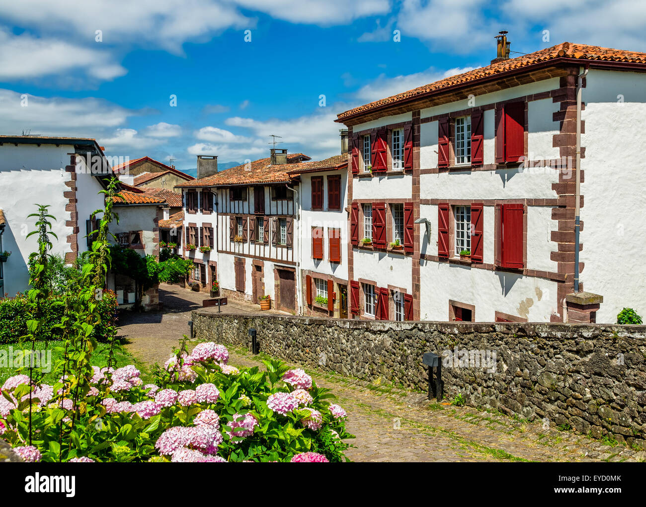 Basque houses hi-res stock photography and images - Alamy