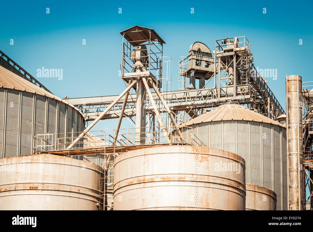 Plant for the drying and storage of cereals Stock Photo - Alamy