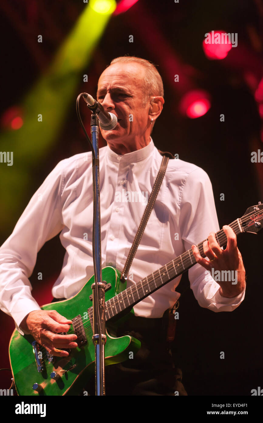 Francis Rossi Of The Legendary Rock Band Status Quo Entertaining The