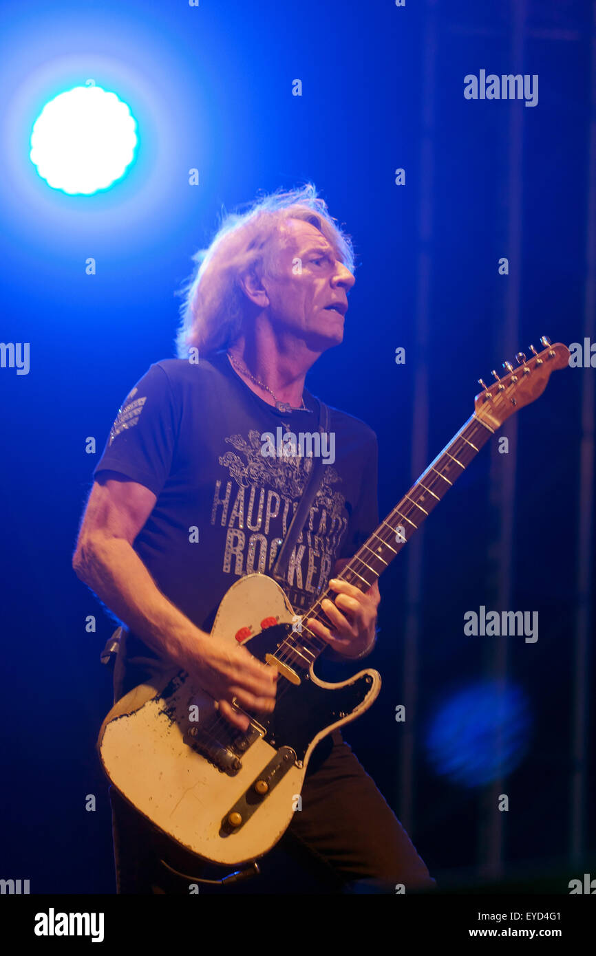 Rick Parfitt, of the legendary rock band, Status Quo, entertains a ...
